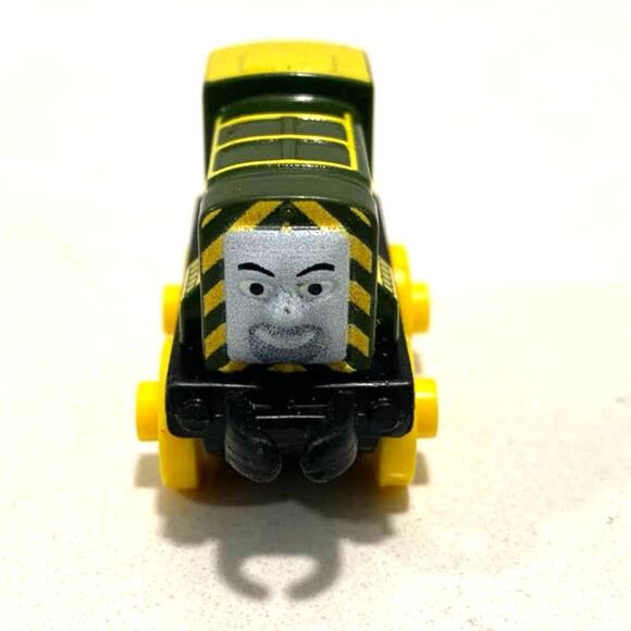 Mattel | Toys | 24 Thomas Friends Minis Neon Iron Bert Train Toy ...